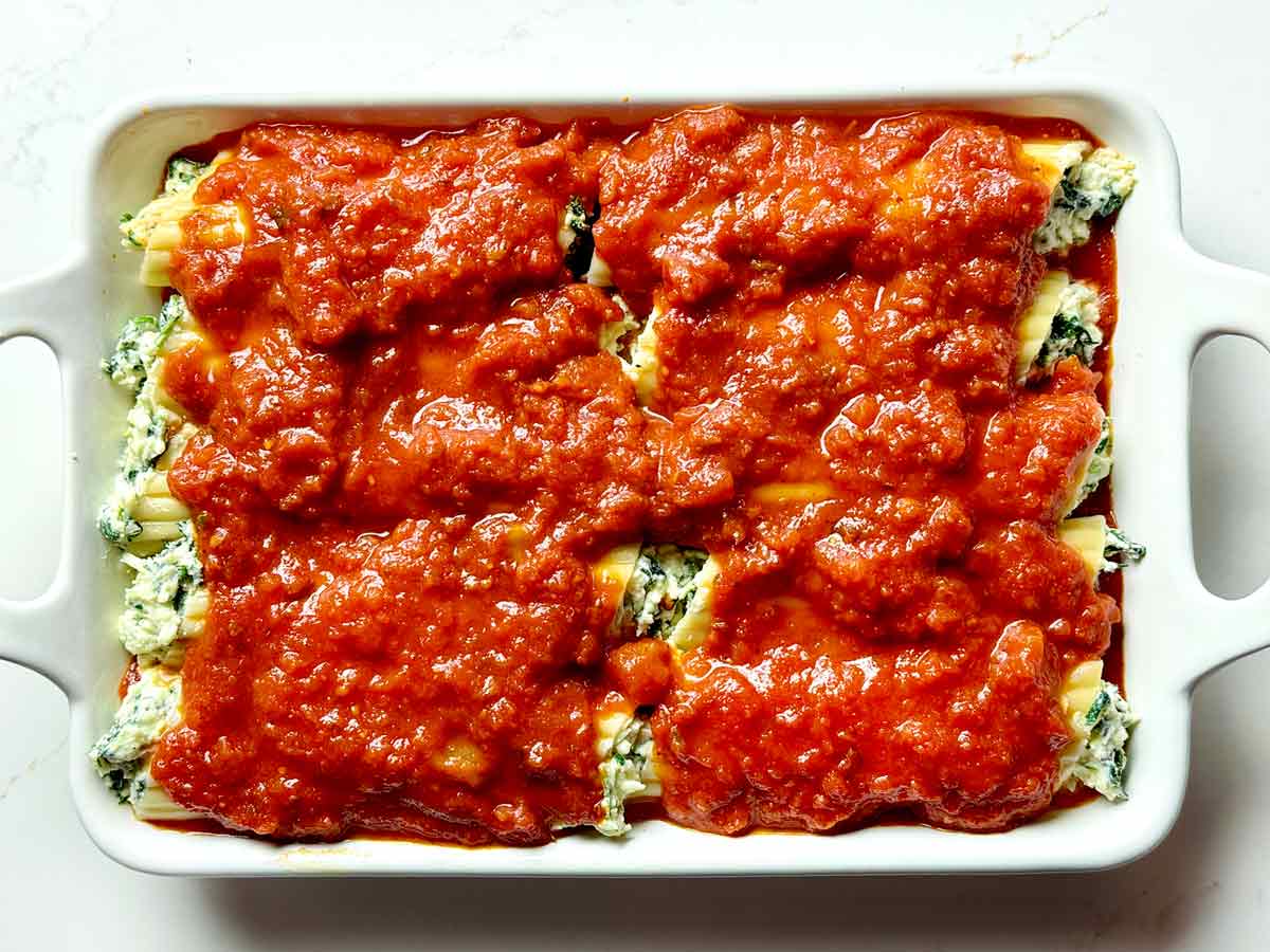 Easy Homemade Manicotti Recipe – Cheesy, Creamy & Delicious!